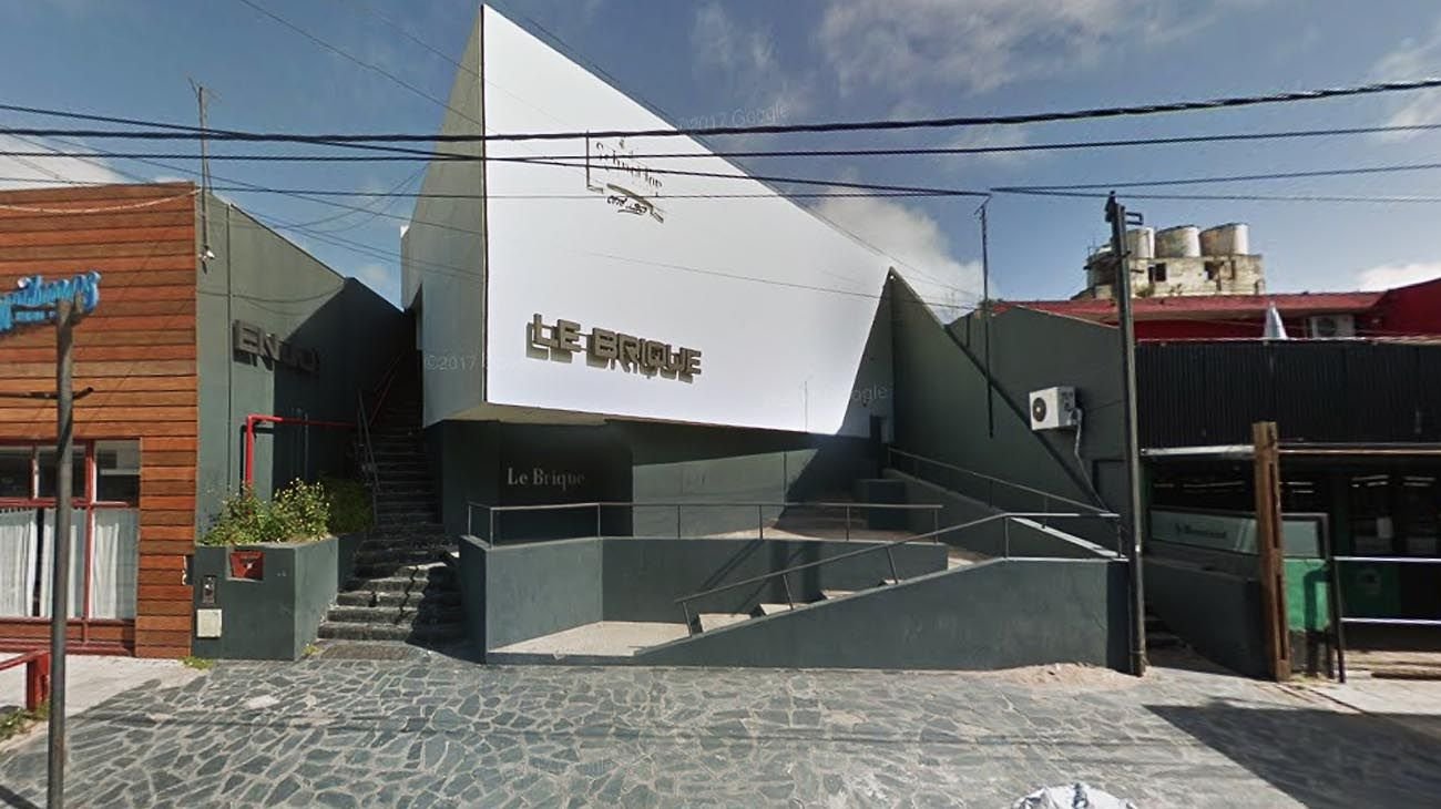 Qué Actividades Y Entretenimiento Ofrece El Boliche Le Brique En Villa ...